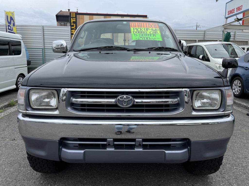 Kelly & Kelly - 2001 Hi Lux Sport Pickup Truck