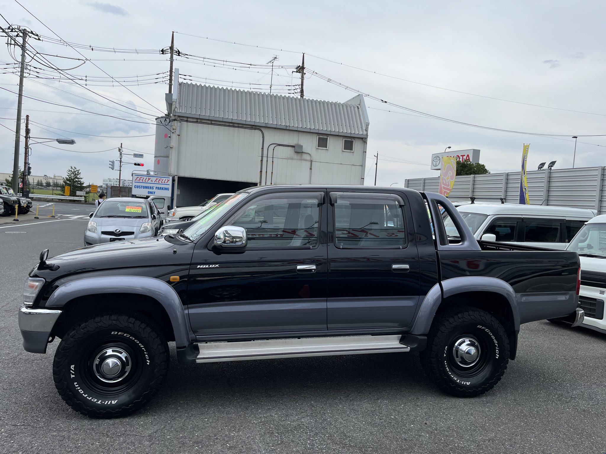 Kelly & Kelly - 2001 Hi Lux Sport Pickup Truck