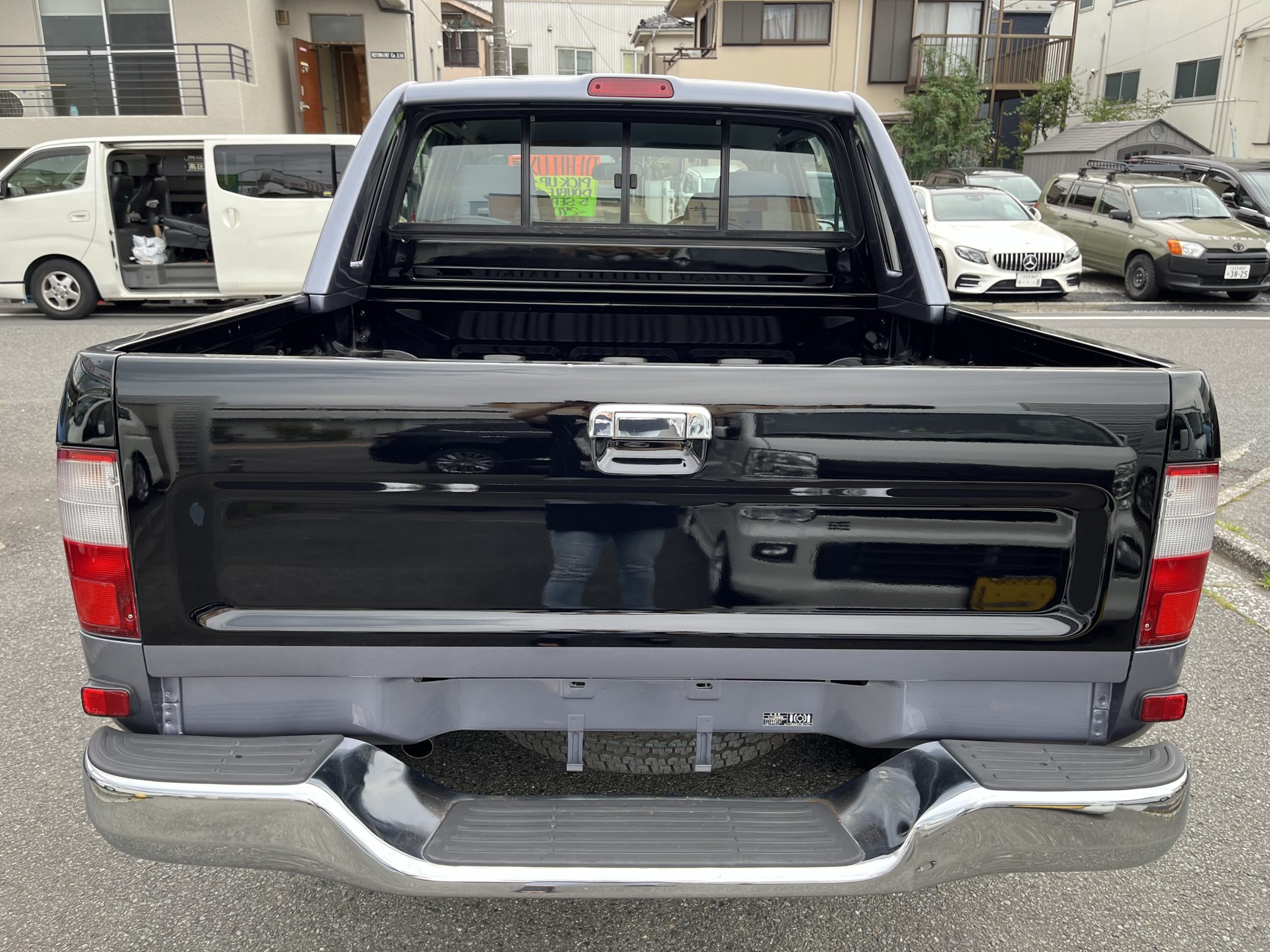 Kelly & Kelly - 2001 Hi Lux Sport Pickup Truck
