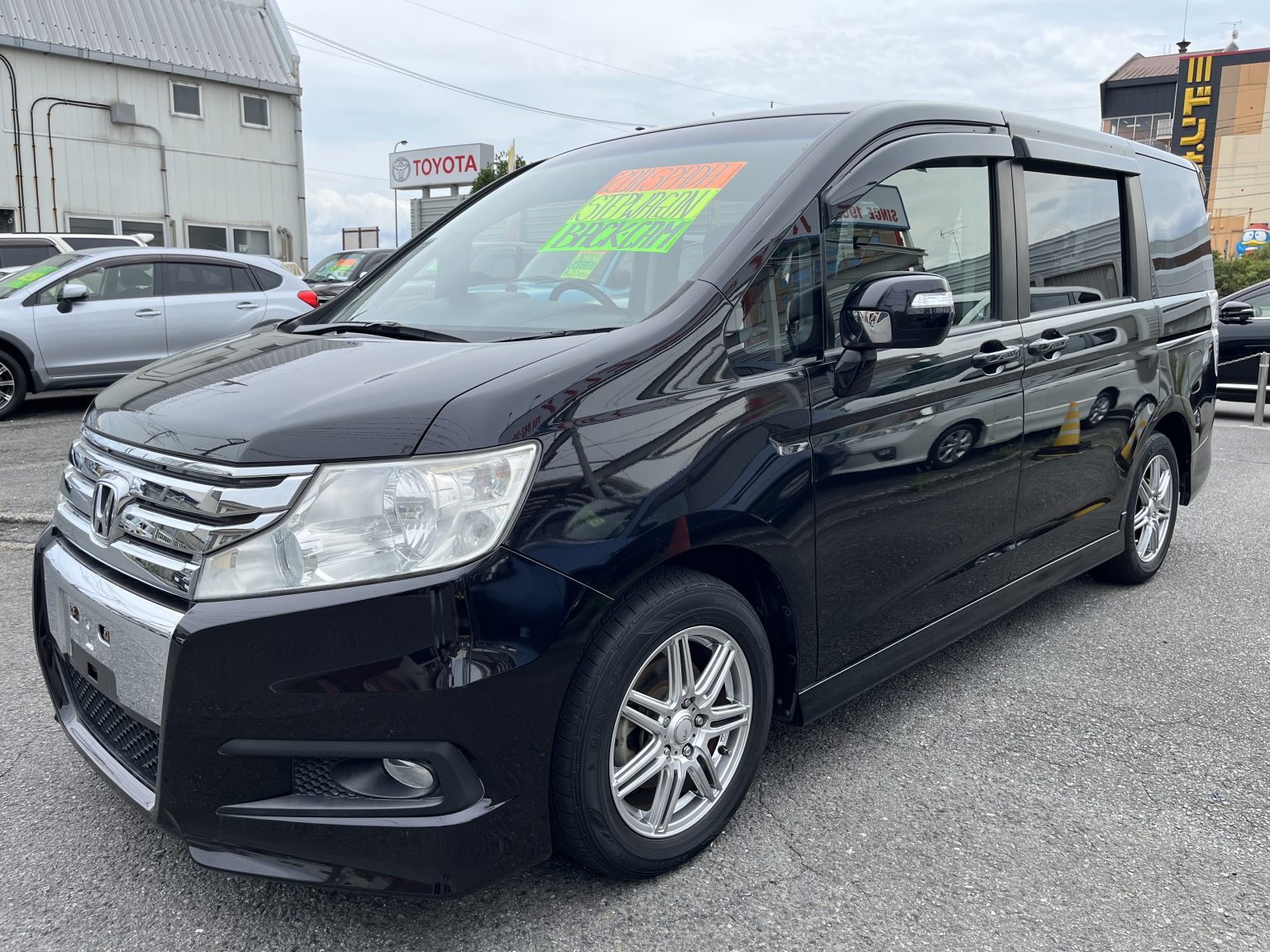 Kelly & Kelly - 2011 Stepwagon SPADA